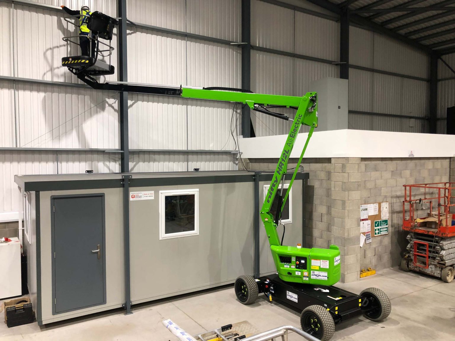 How To Choose The Right Cherry Picker For The Job - Central Platform ...