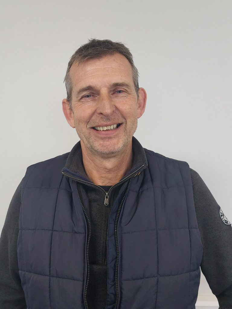 CPSLift.com Announces Robert Llong as its New Hire Desk Controller ...