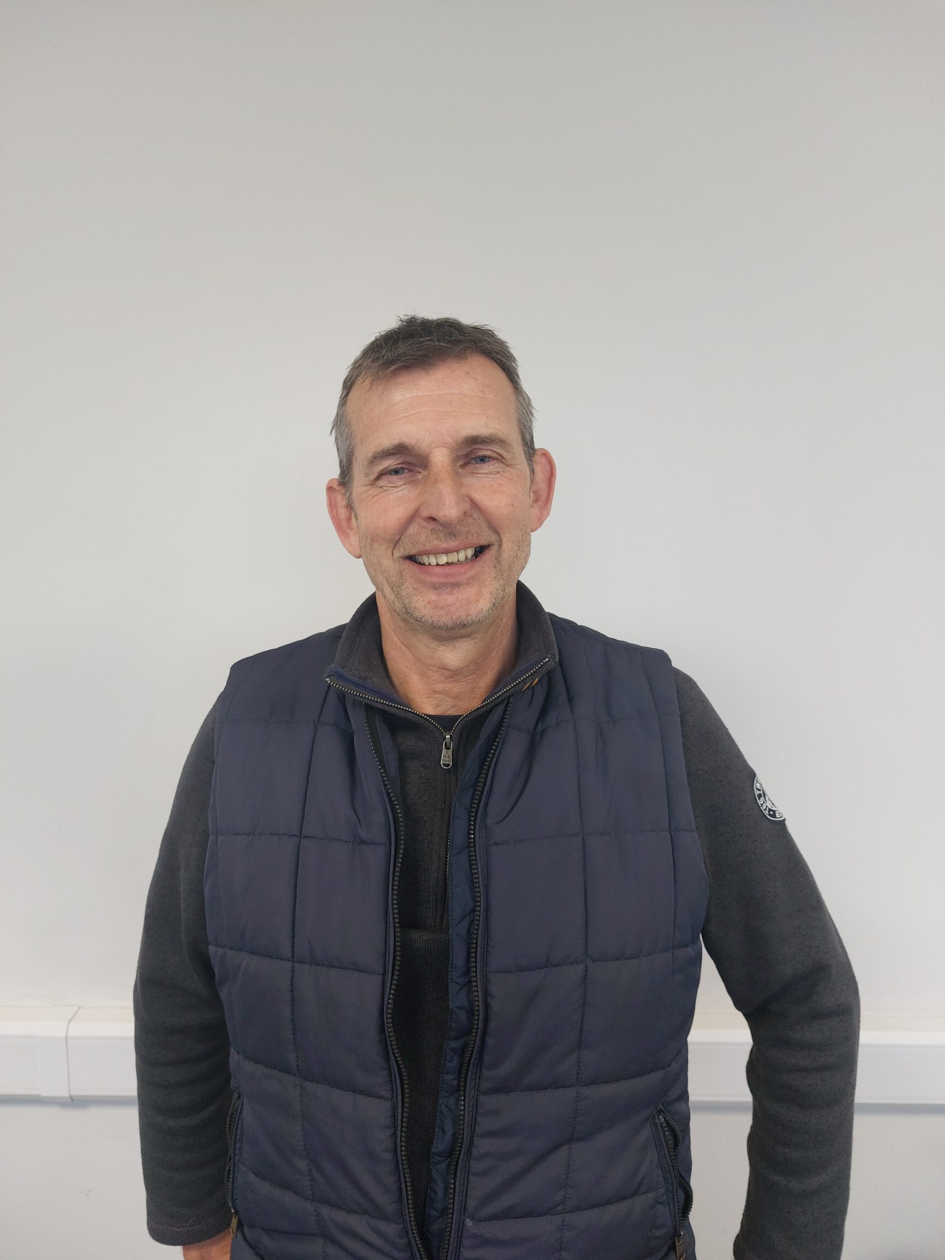 CPSLift.com Announces Robert Llong as its New Hire Desk Controller ...